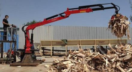 Timber Trailers, Forestry Trailer with crane, Log Cranes & Grapple ...